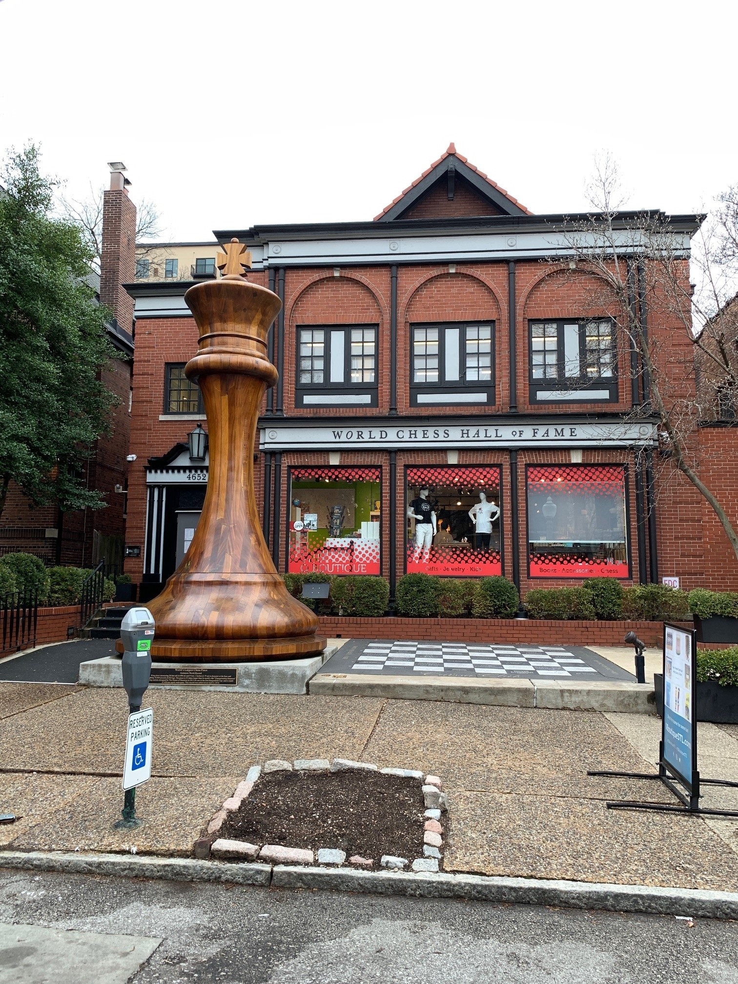 World Chess Hall of Fame & 14 Foot Chess Piece St Louis MO | Travel And ...